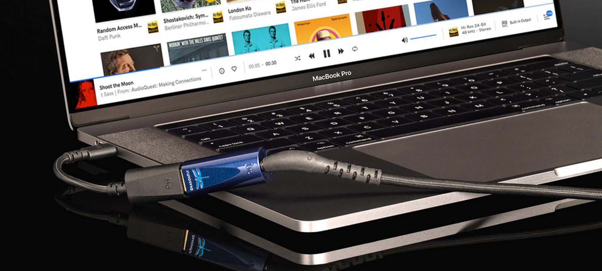 DragonFly Cobalt Named What Hi-Fi? Award Winner – AudioQuest