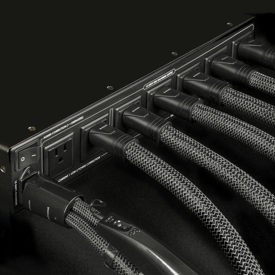 AudioQuest Niagara 3000 7-Outlet Power Conditioner w/ Linear Noise ...