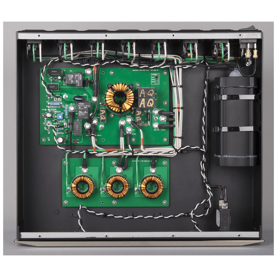 AudioQuest Niagara 3000 7-Outlet Power Conditioner w/ Linear Noise ...