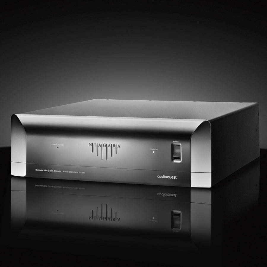 AudioQuest Niagara 5000 12-Outlet Power Conditioner w/ Linear Noise ...